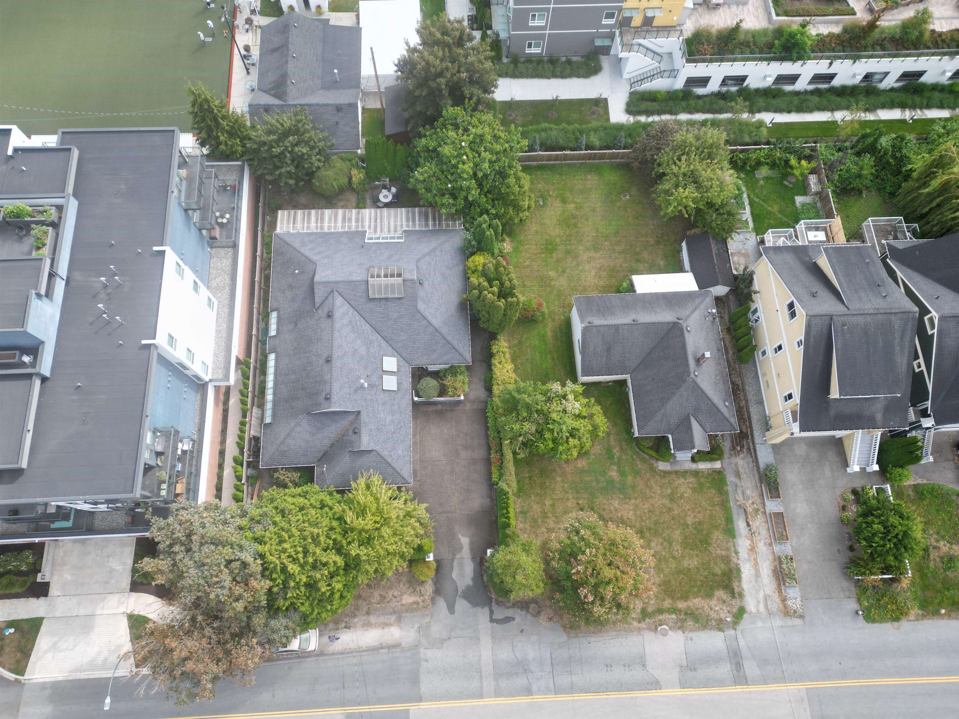 4664 51 Street Delta For Sale, R3086314 - StrawHomes.com