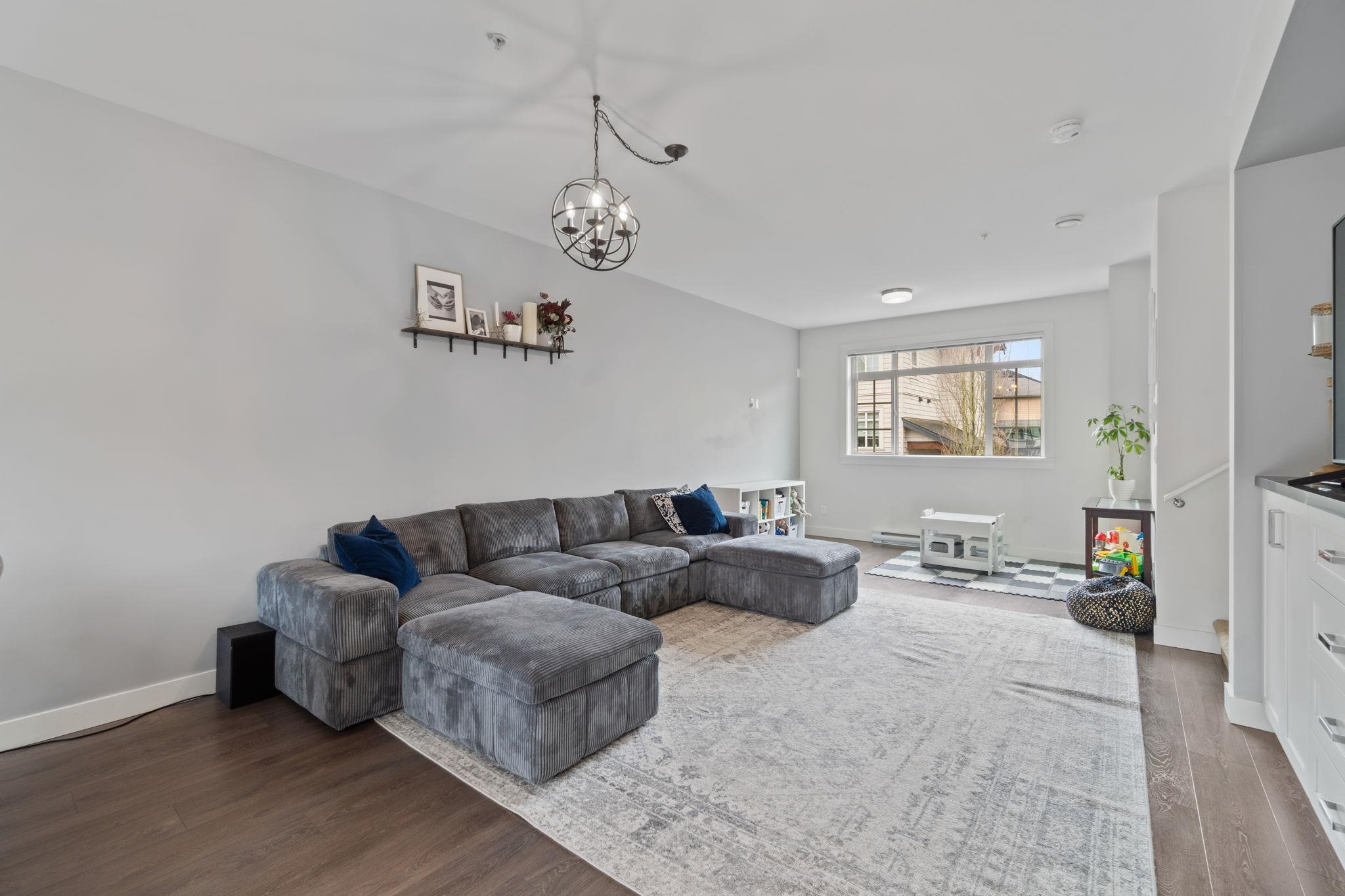 21 11305 240 Street Maple Ridge For Sale, R3086367 - StrawHomes.com