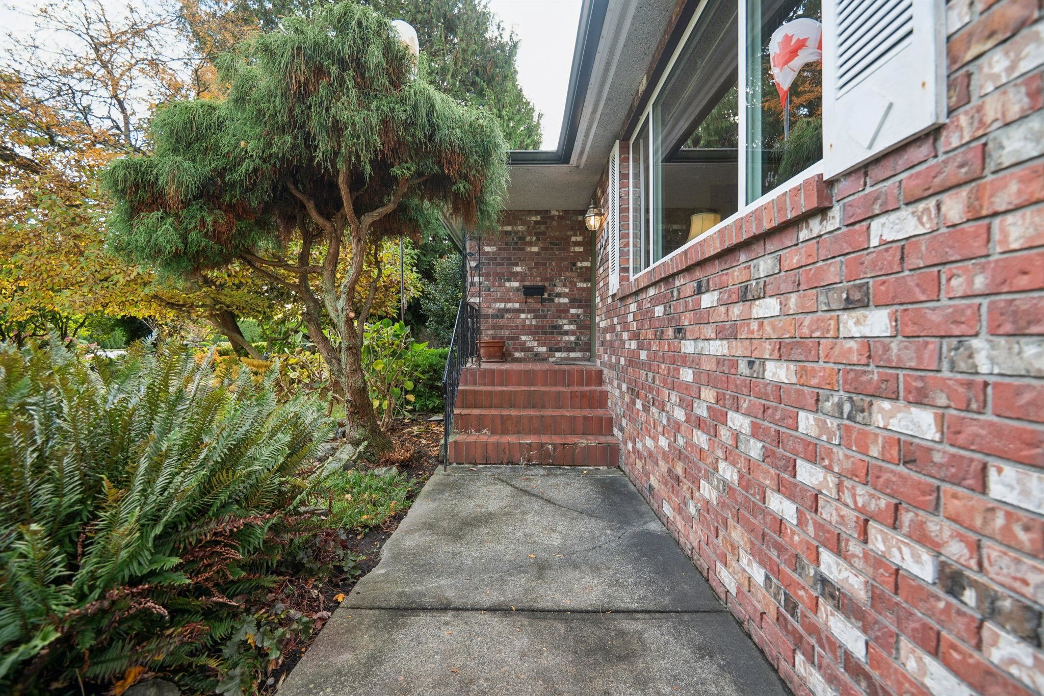 4421 Spanton Drive Delta For Sale, R3099982 - StrawHomes.com