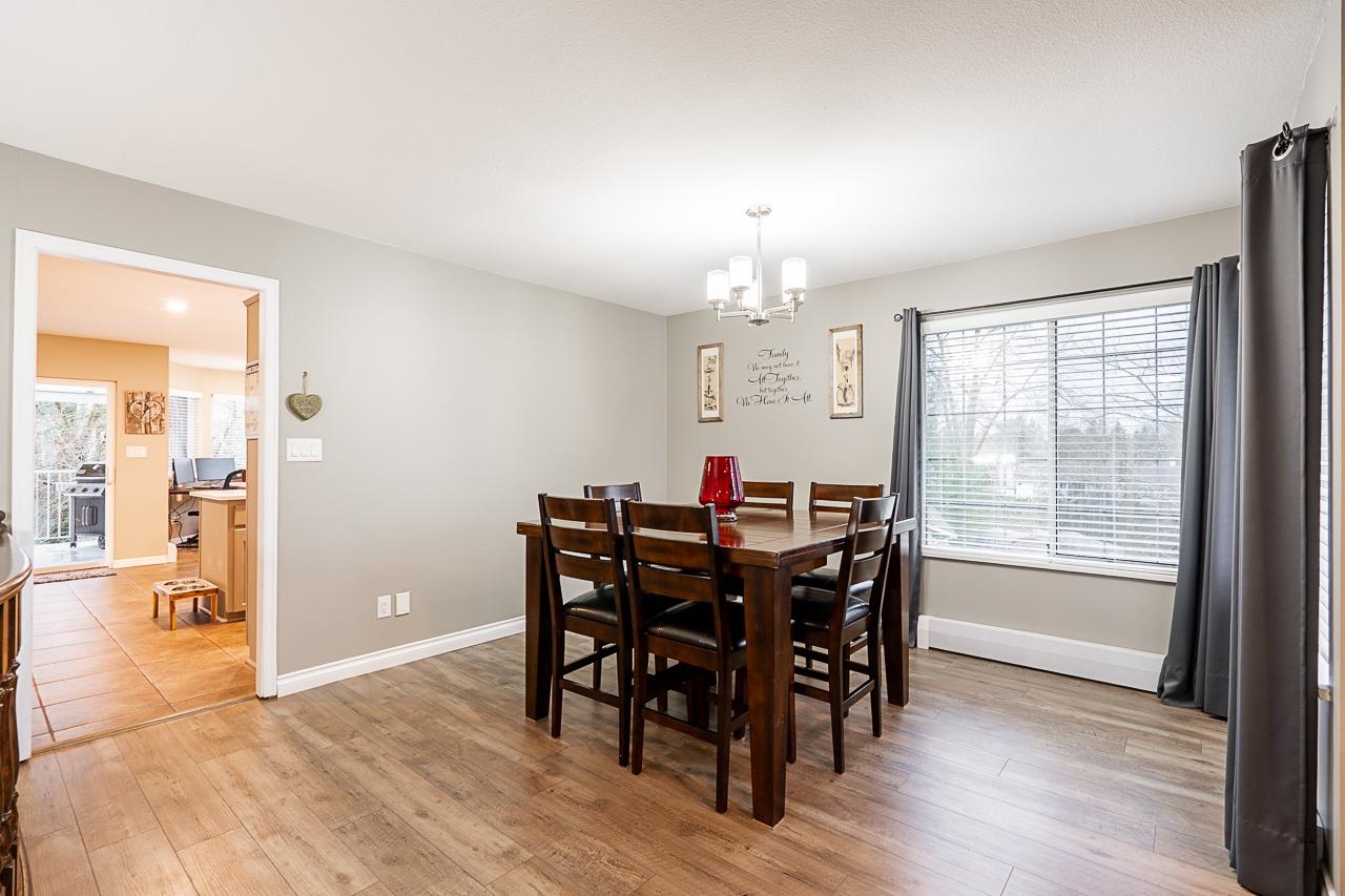 23368 124 Avenue Maple Ridge For Sale, R3105761 - StrawHomes.com
