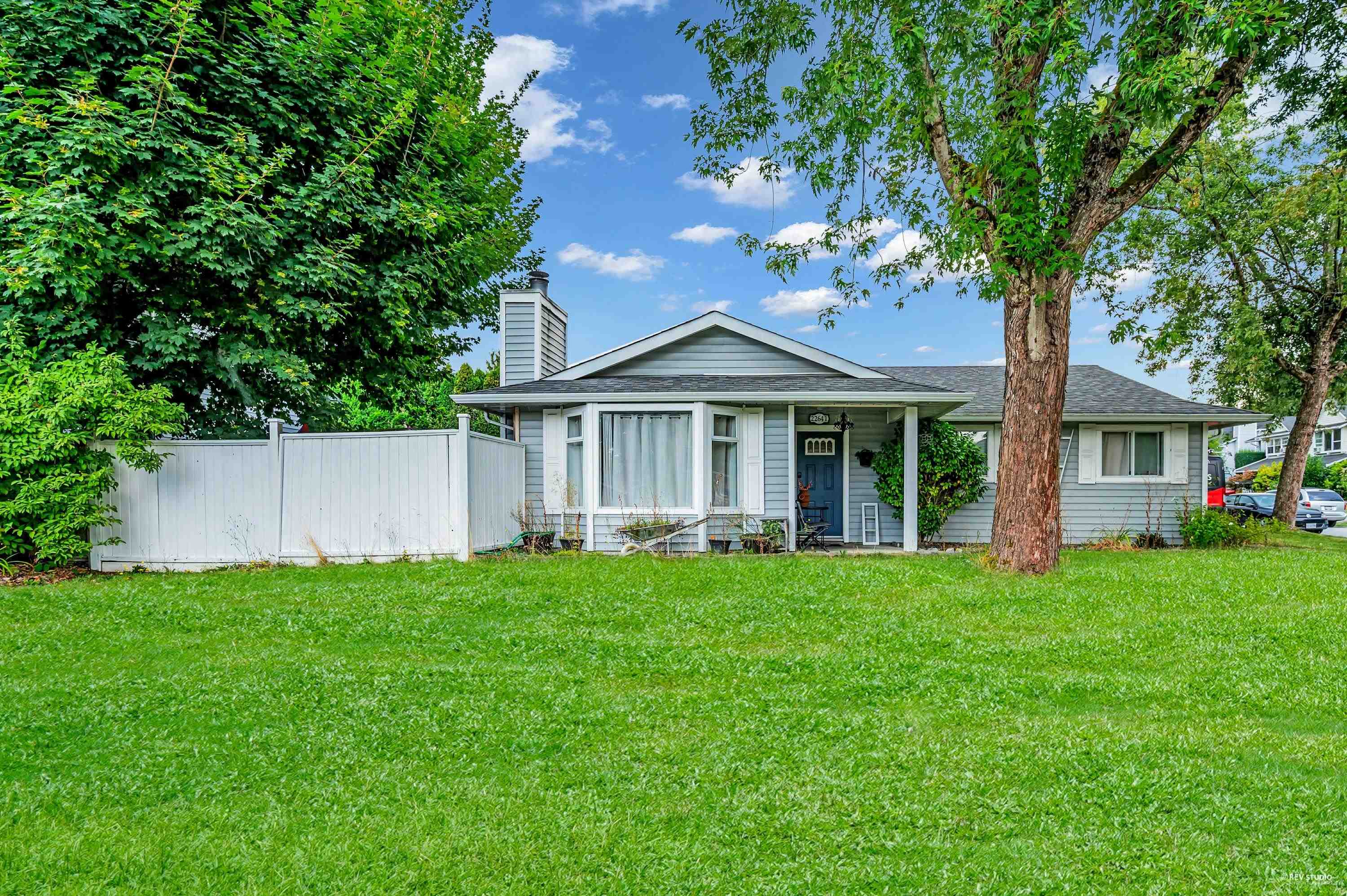 22641 Kendrick Loop Maple Ridge For Sale, R3106883 - StrawHomes.com