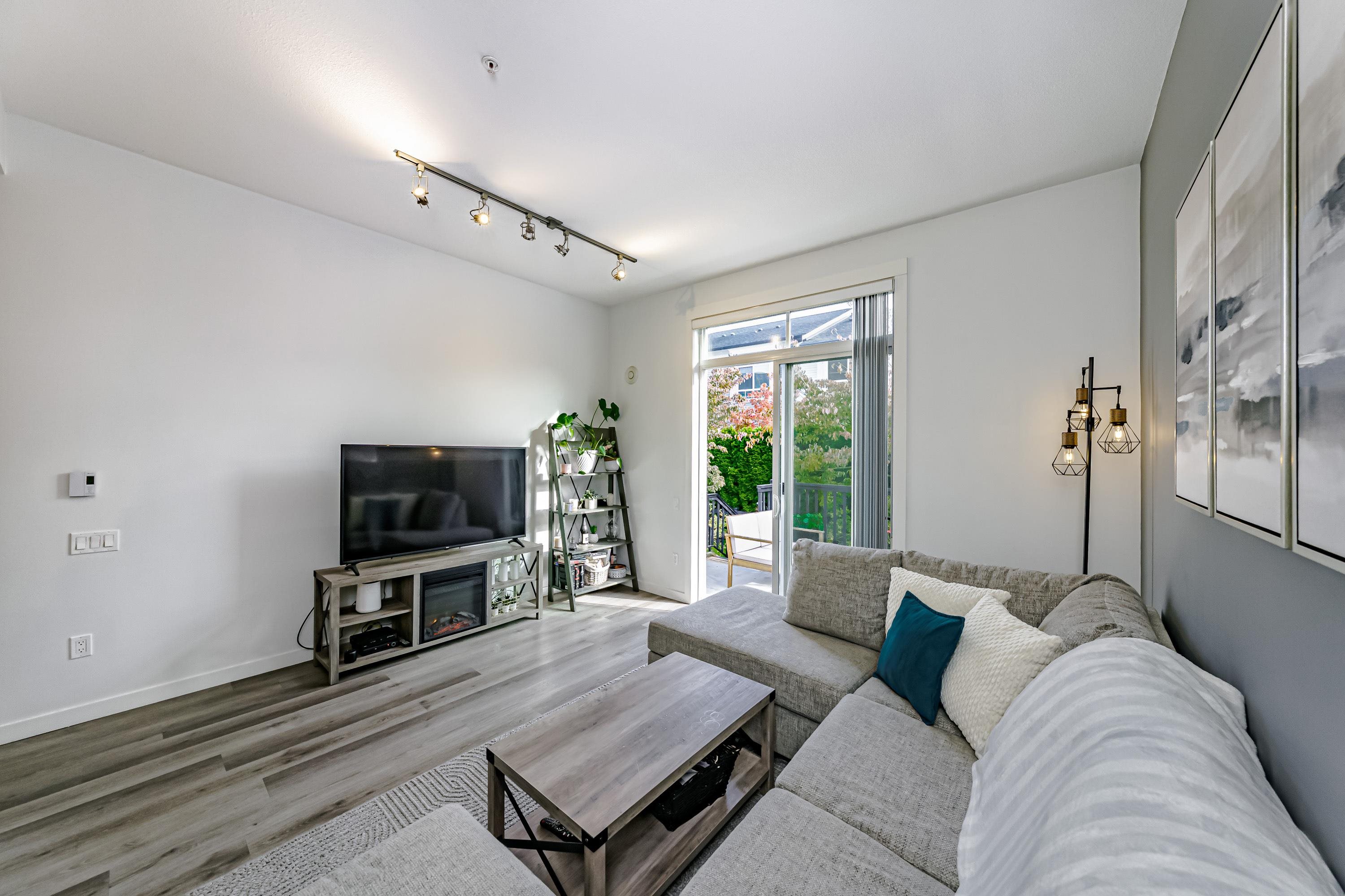24 2423 Avon Place Port Coquitlam For Sale, R3083118 - StrawHomes.com